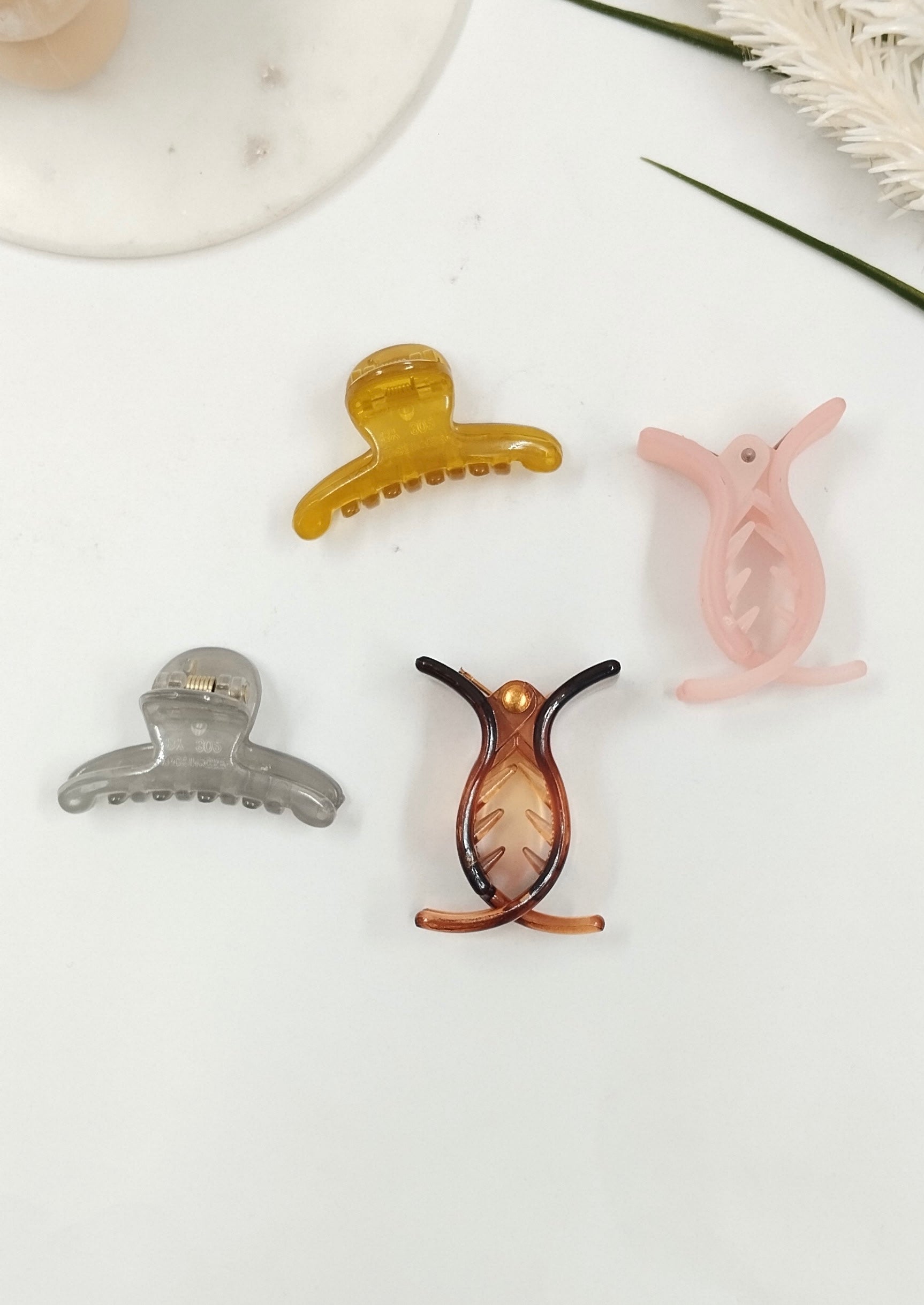 Set Of 4 Small Claw Clips – Shades Of Shine